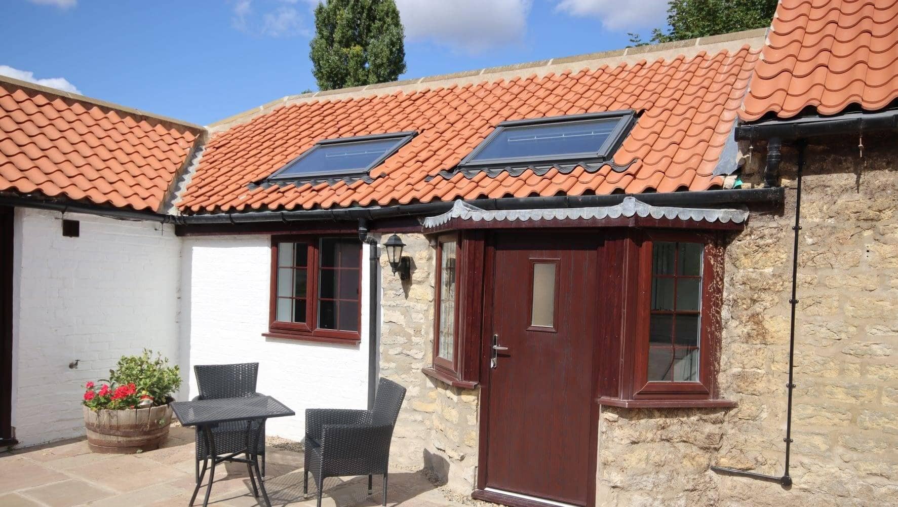 Luxury One Bedroom Hot Tub Cottage In Pickering - Barker Stakes